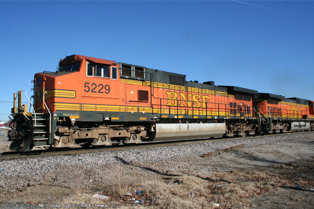 BNSF 5229
